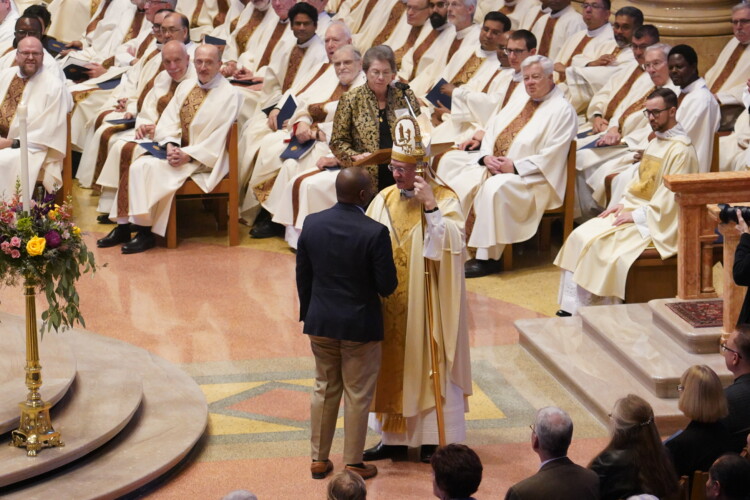 New Milwaukee Archbishop Jeffrey Grob formally installed - WTMJ