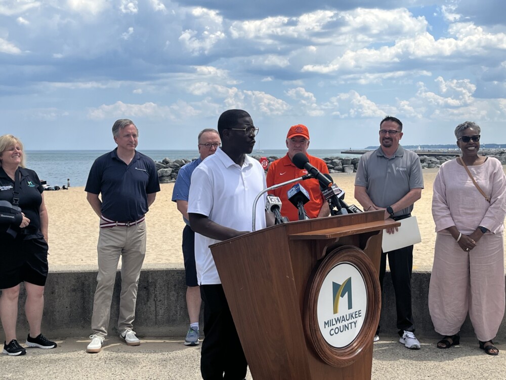 Milwaukee County set for July 3rd drone show on lakefront - WTMJ