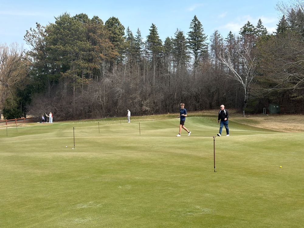 Fore! Golf courses officially open for Milwaukee County Parks - WTMJ